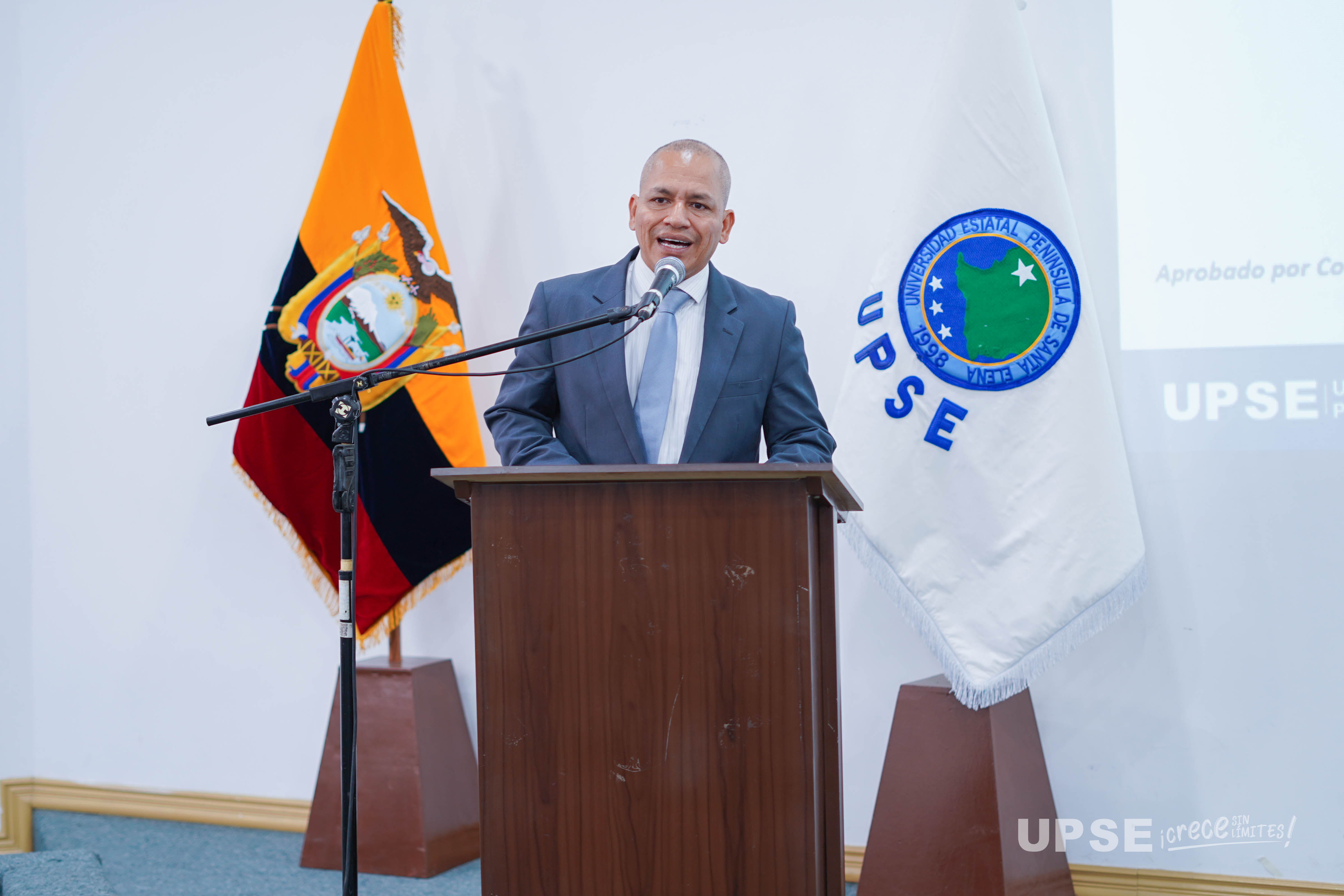 SE SOCIALIZÓ MODELO DE GESTIÓN DE ASEGURAMIENTO DE LA CALIDAD EN UPSE